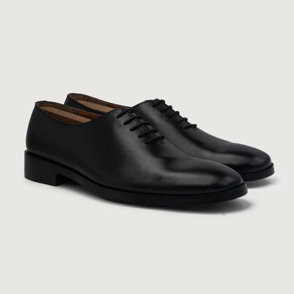 Director Wholecut Black Leather Shoes for Men - Eviternity